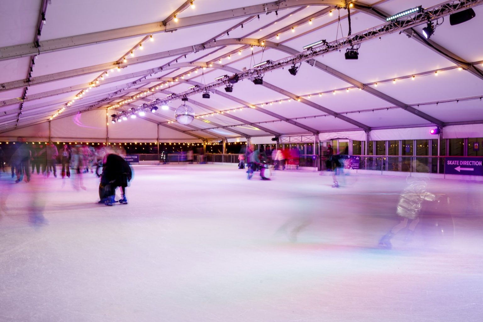 Your guide to the top ice rinks across the UK 2022 - Picniq Blog