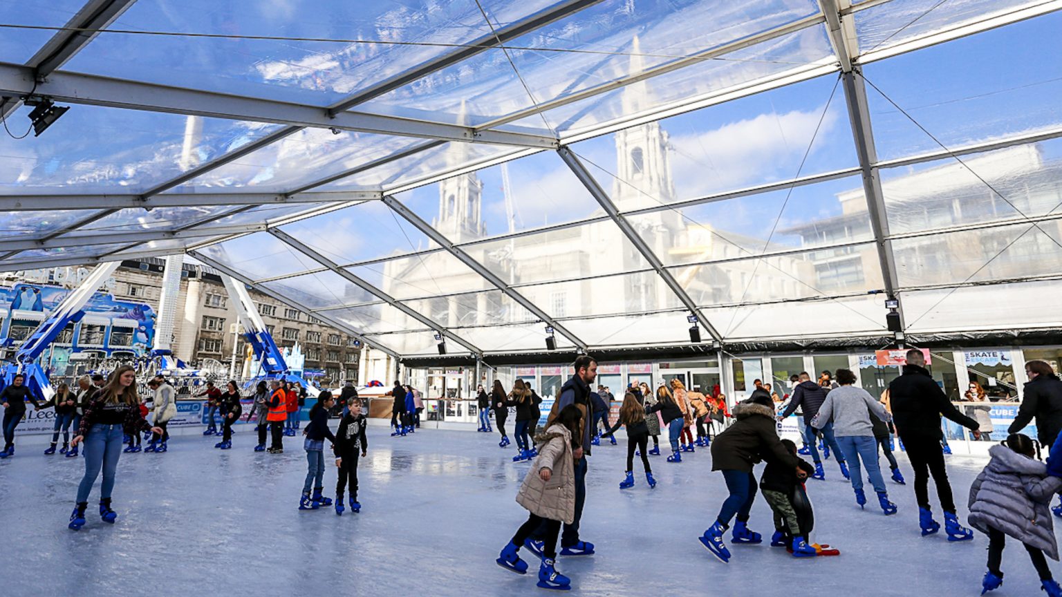 Your guide to the top ice rinks across the UK 2022 - Picniq Blog